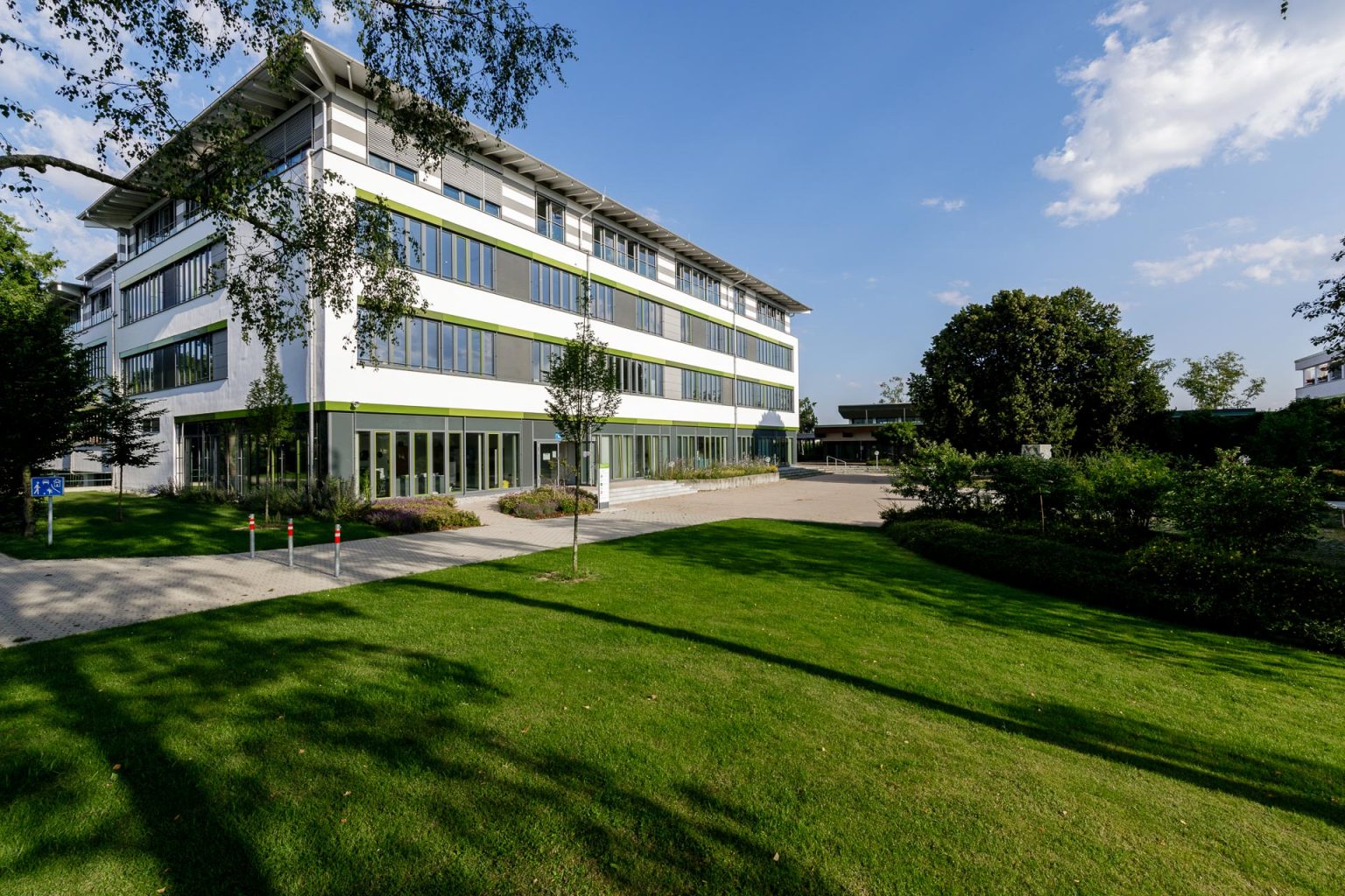 Staatliche Berufsfachschule für Assistenten für Hotel- und ...